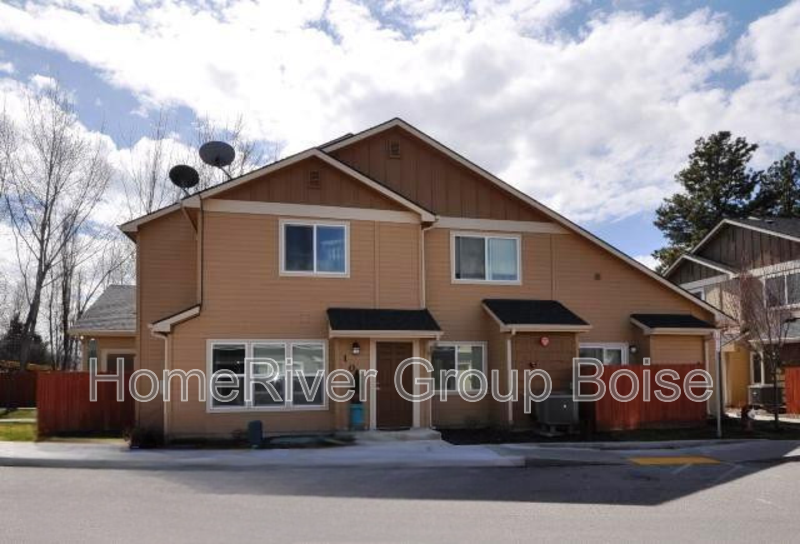 8950 W Shellie Ln Unit 103 Boise, ID 83704-6981 | Home River Corporate