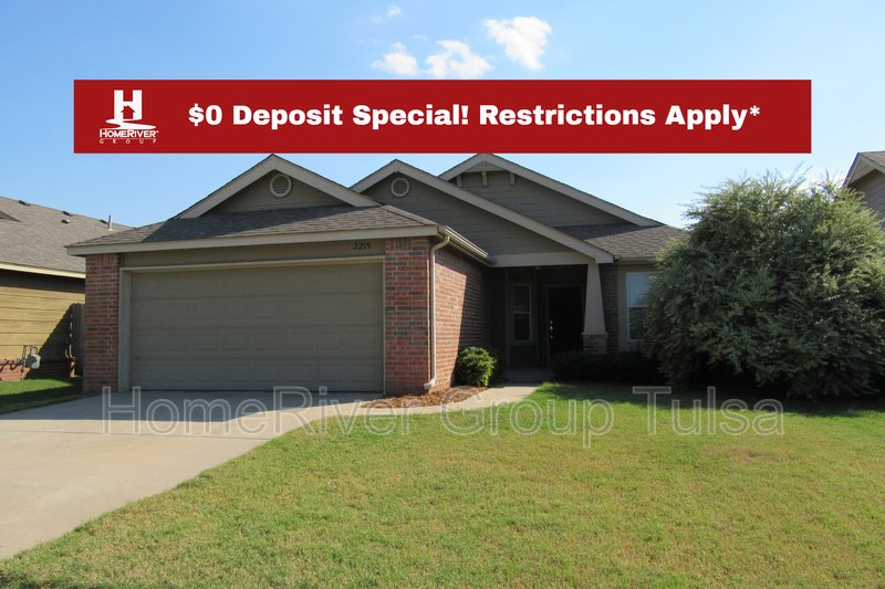 2215 E Concord Pl Broken Arrow, OK 74012-9626 | Home River Corporate